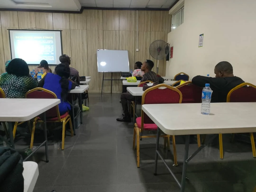 Contact – Intercontinental Development Institute